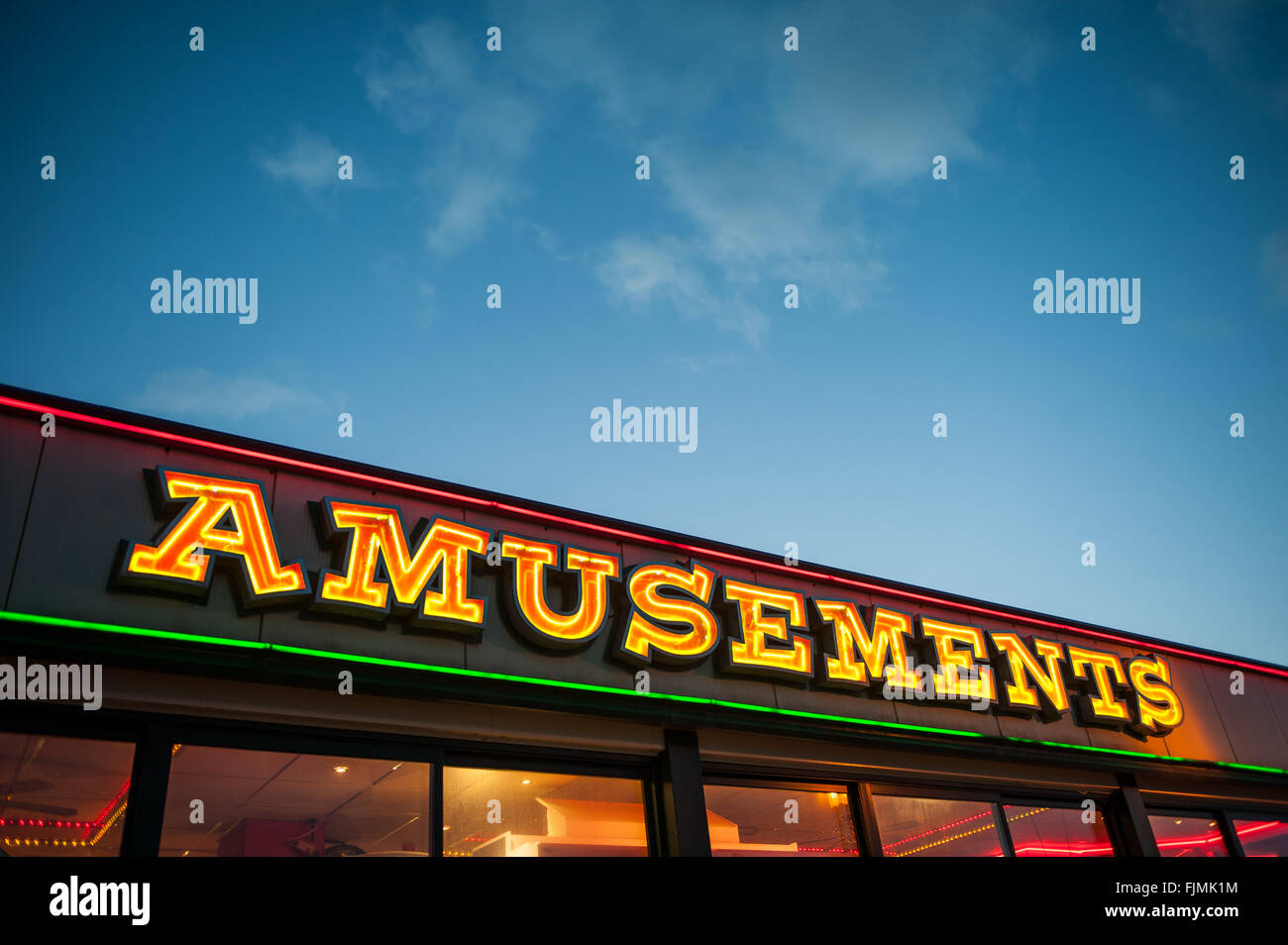 Sign arcade hi-res stock photography and images - Alamy