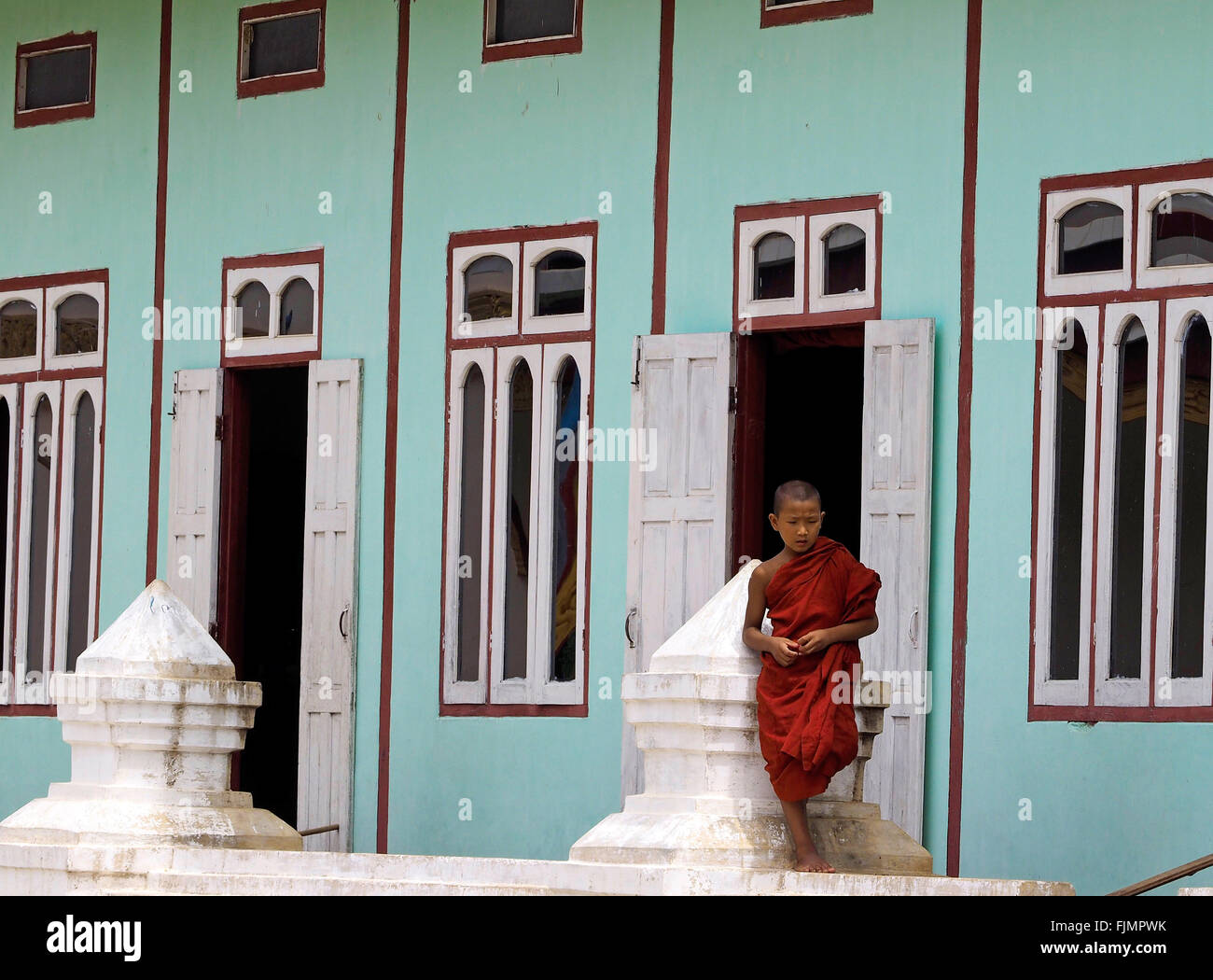 Boy monk at Nyaung Shwe, Inlay, Myanmar Stock Photo - Alamy