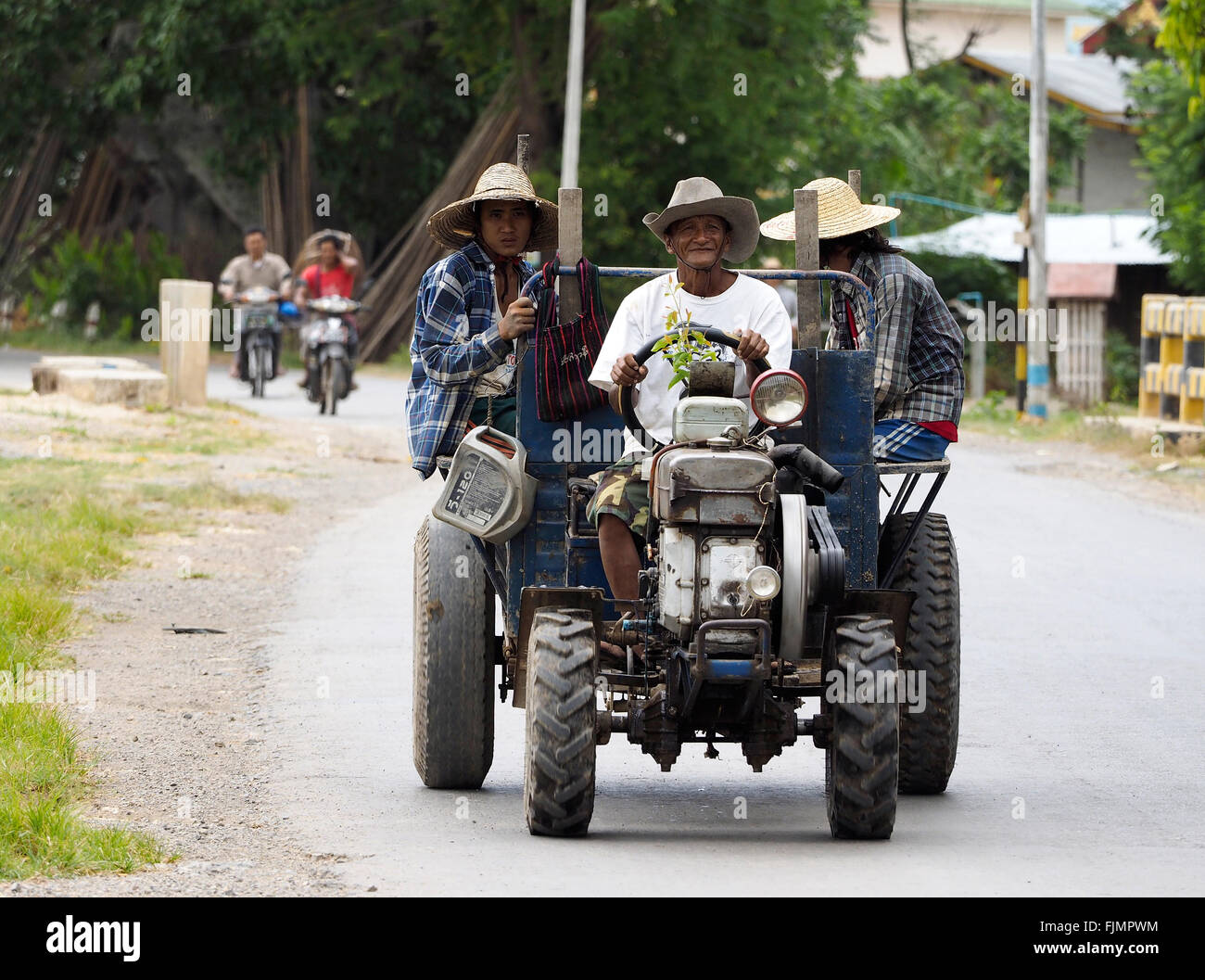 Mini tractor hi-res stock photography and images - Alamy