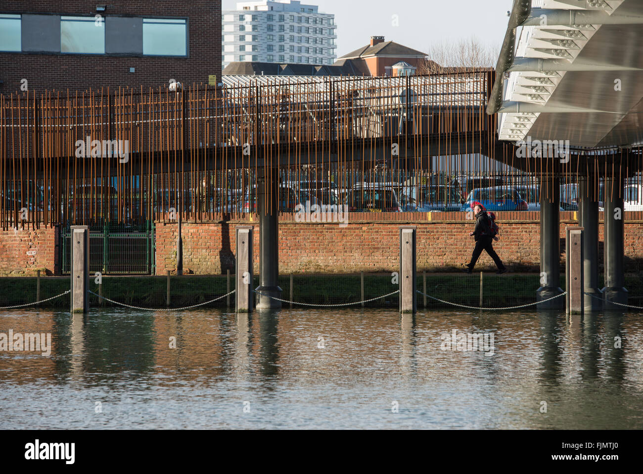 Reading pedestrian and cycle bridge hi-res stock photography and images ...