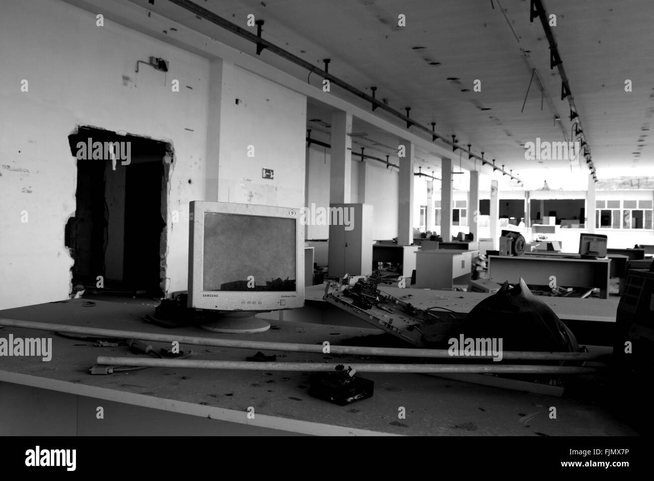 Broken Computer High Resolution Stock Photography and Images - Alamy