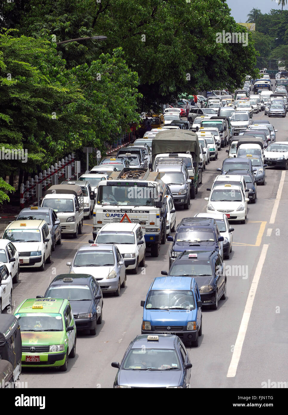 Car jam myanmar hi-res stock photography and images - Alamy