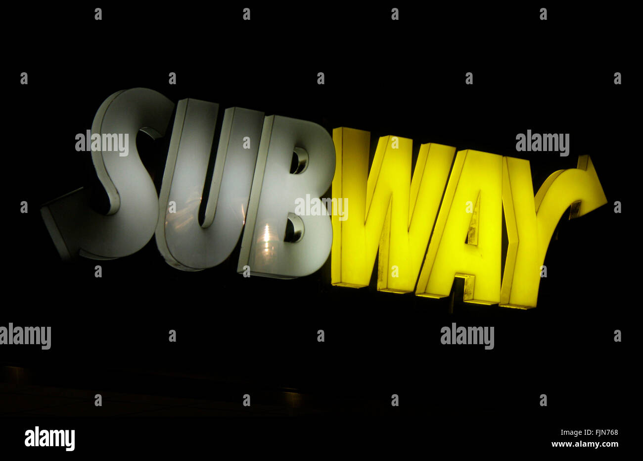 Logo subway fast food hi-res stock photography and images - Alamy
