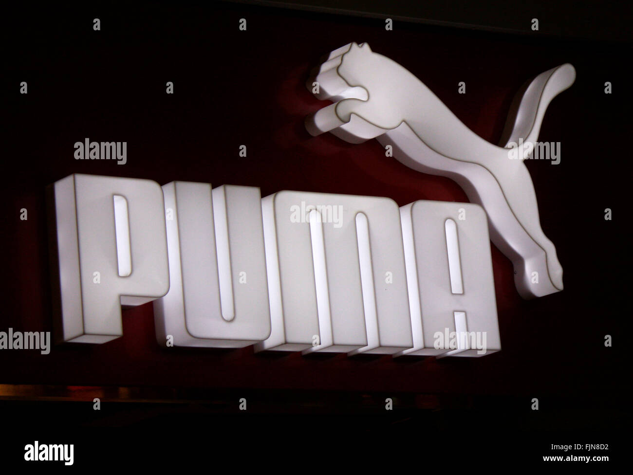 Markenname: "Puma", Berlin Stock Photo - Alamy