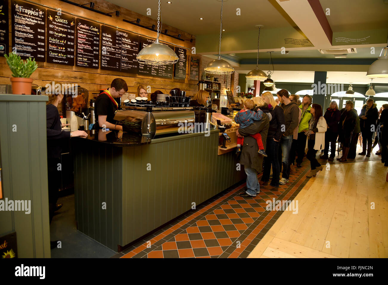 Coffee shop queue hi-res stock photography and images - Alamy