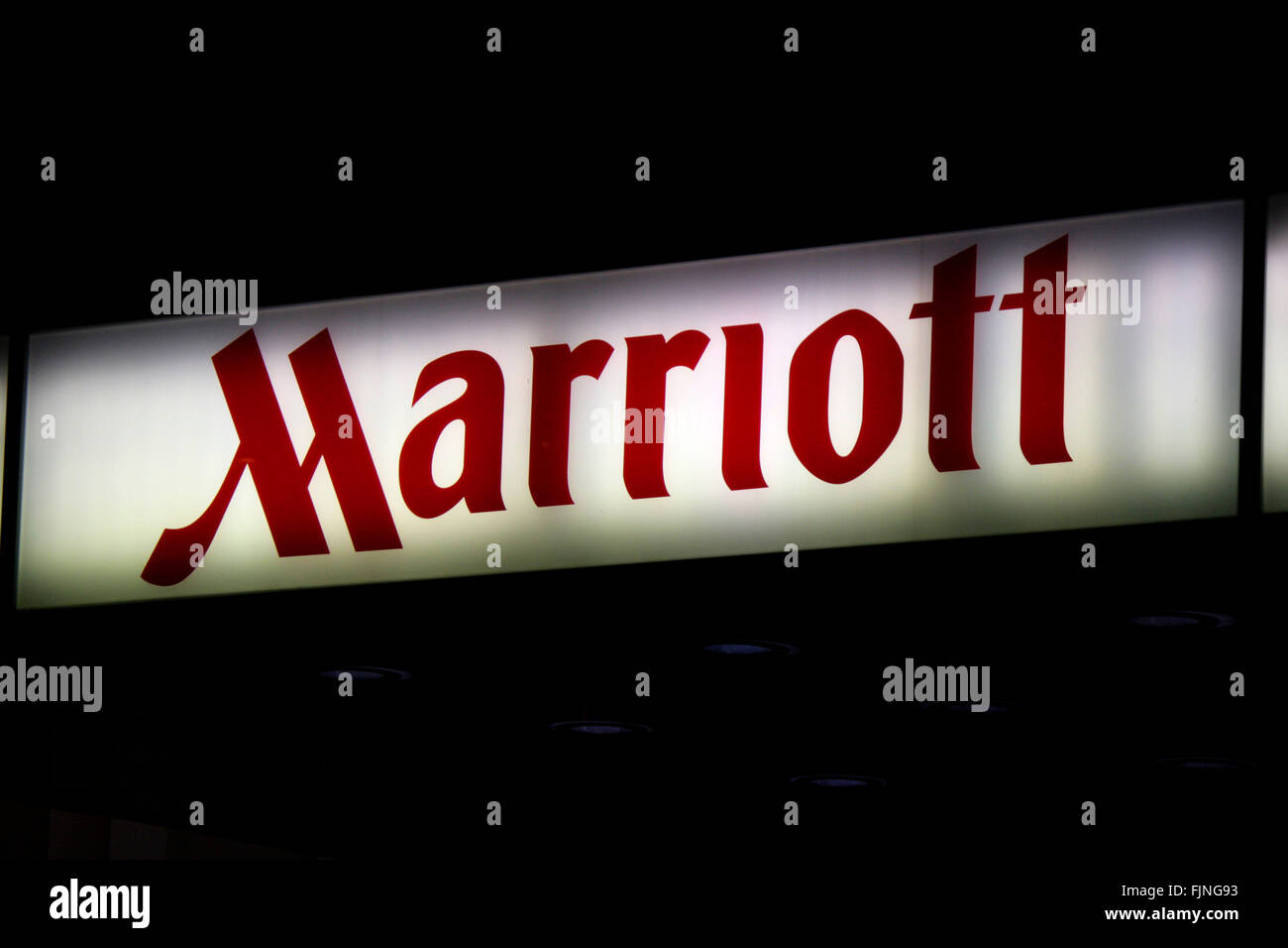 Logotipo Del Renacimiento De Marriott Marriott Hotel Logo Hi Res Stock