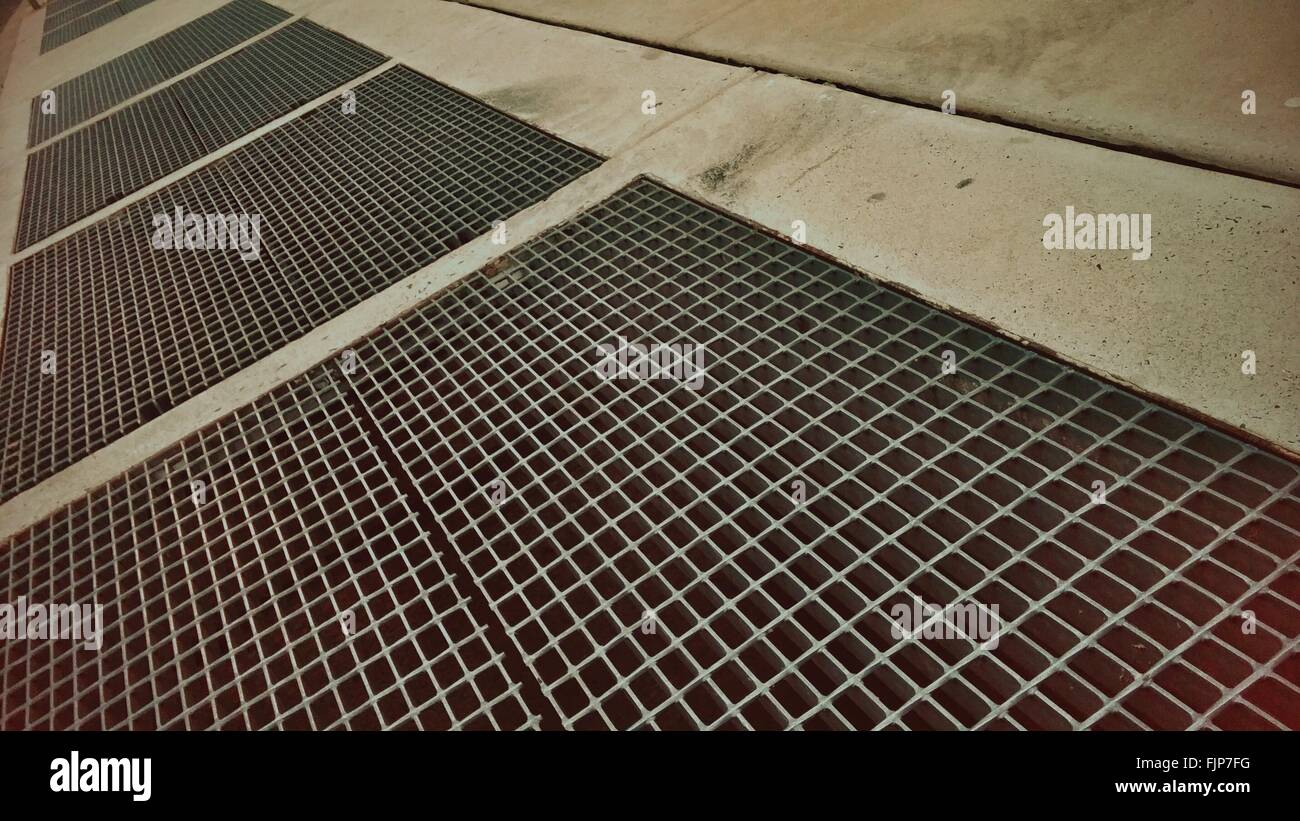 Metal Grates High Resolution Stock Photography and Images - Alamy