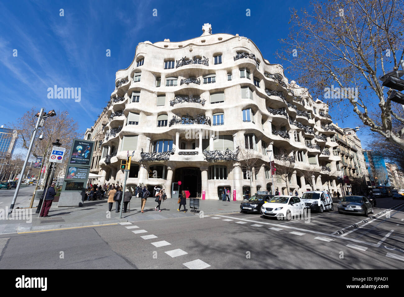 Old city of barcelona hi-res stock photography and images - Alamy