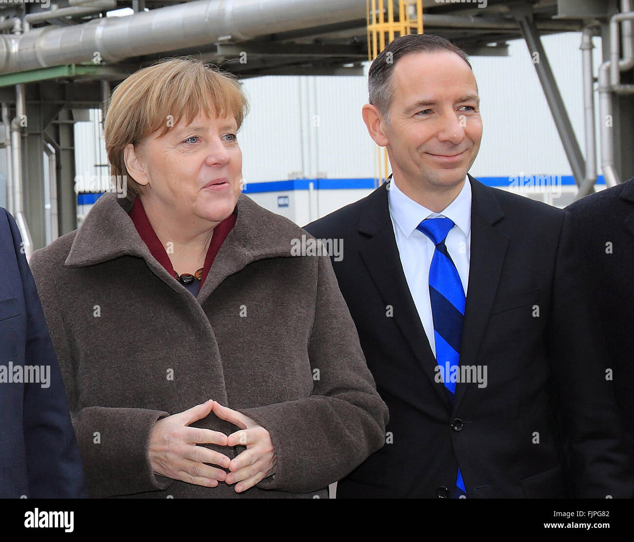 German Chancellor Angela Merkel and CEO of InfraLeuna GmbH, Christof ...