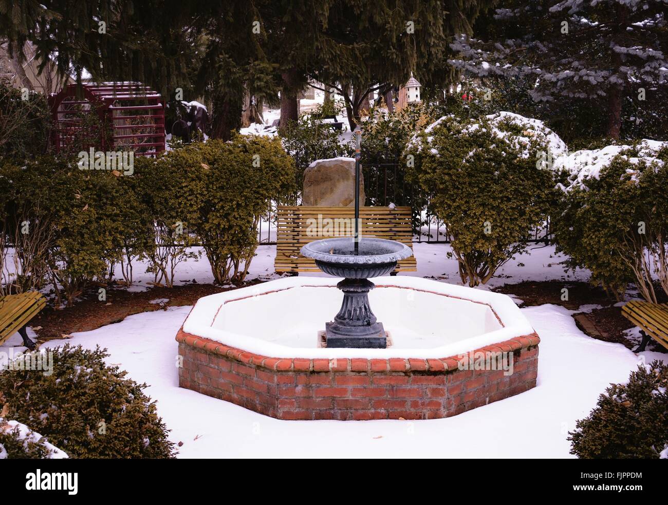 Snow water fountain hi-res stock photography and images - Alamy
