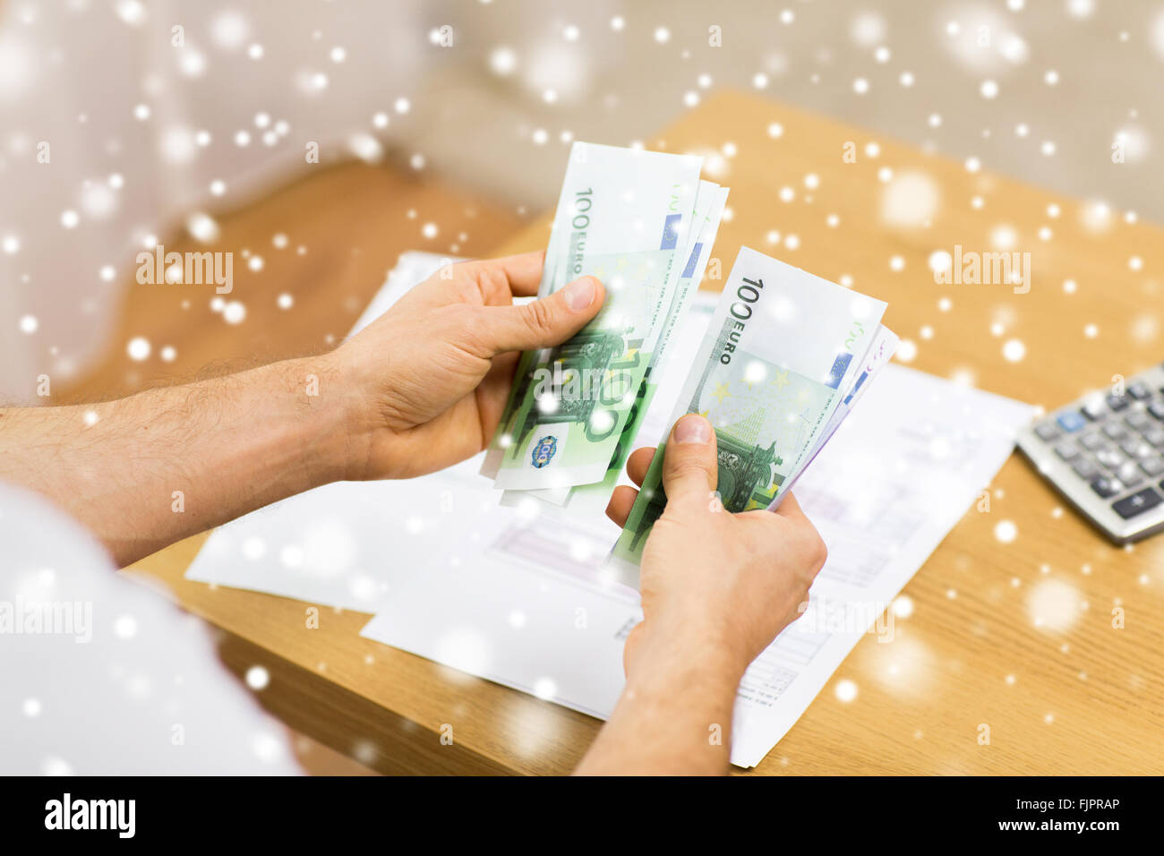 close up of man hands counting money at home Stock Photo - Alamy