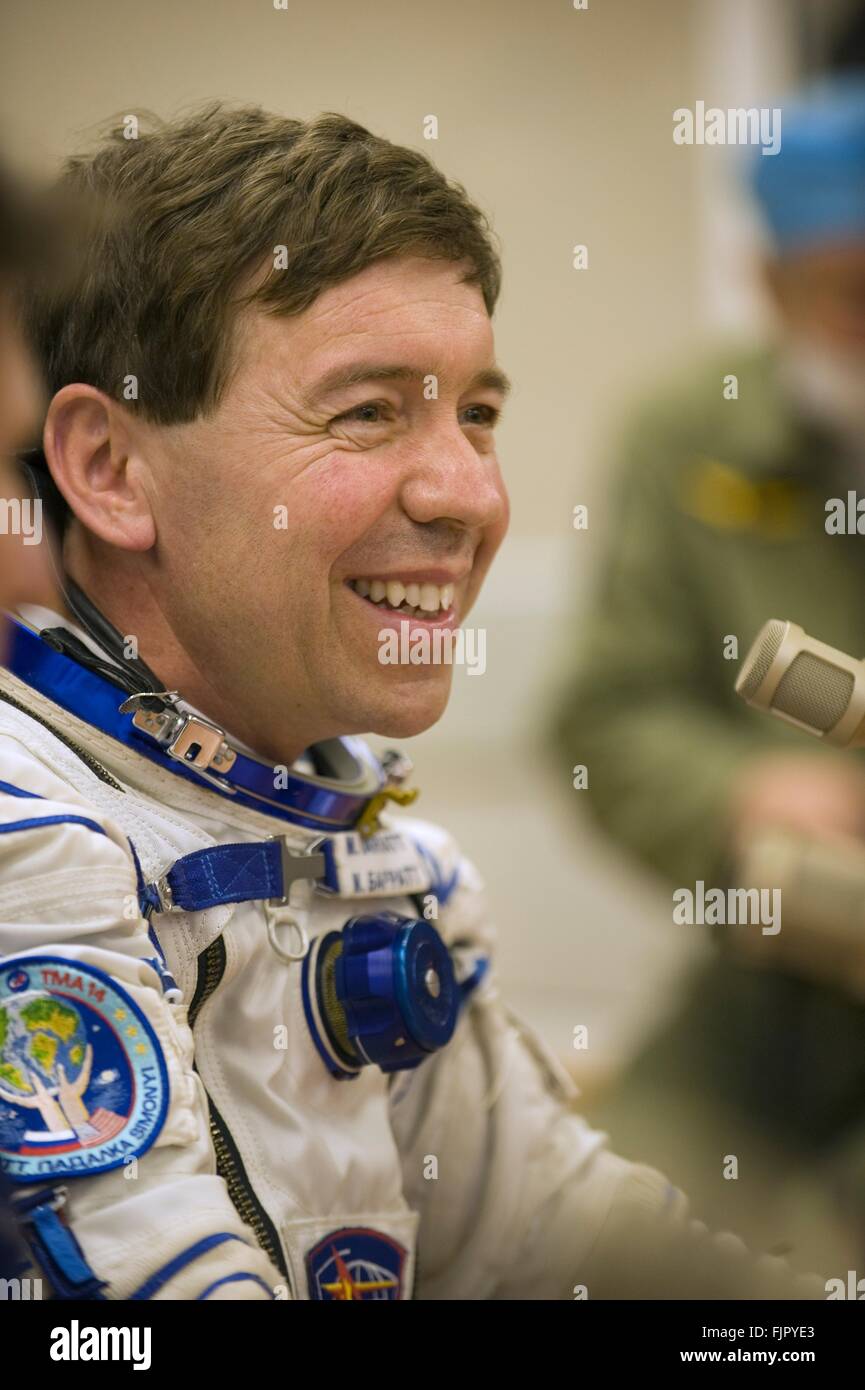 International Space Station Expedition 19 NASA Astronaut Michael ...