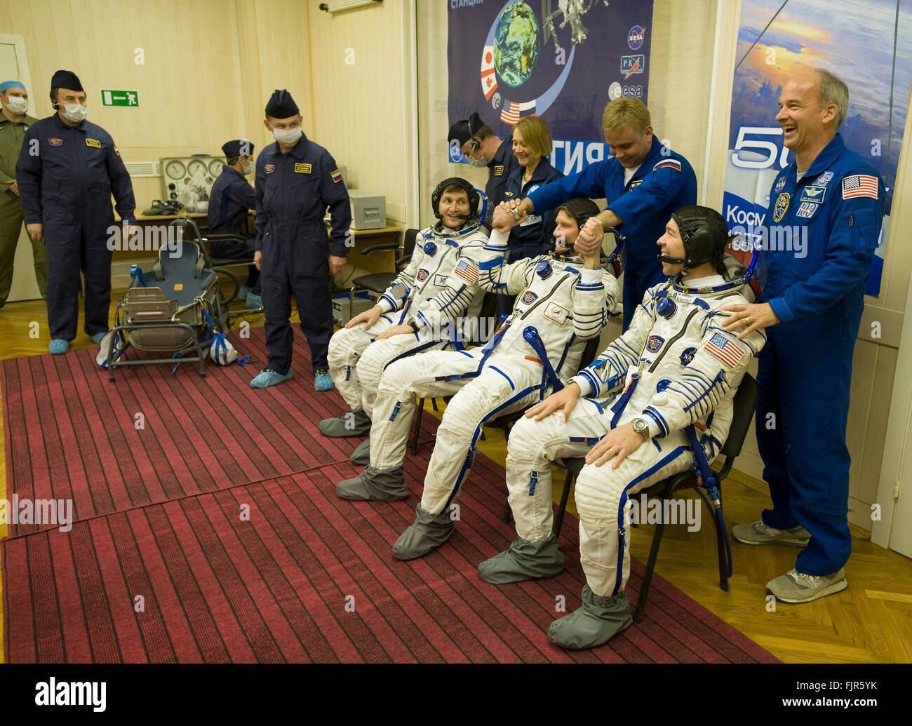 R space hi-res stock photography and images - Alamy