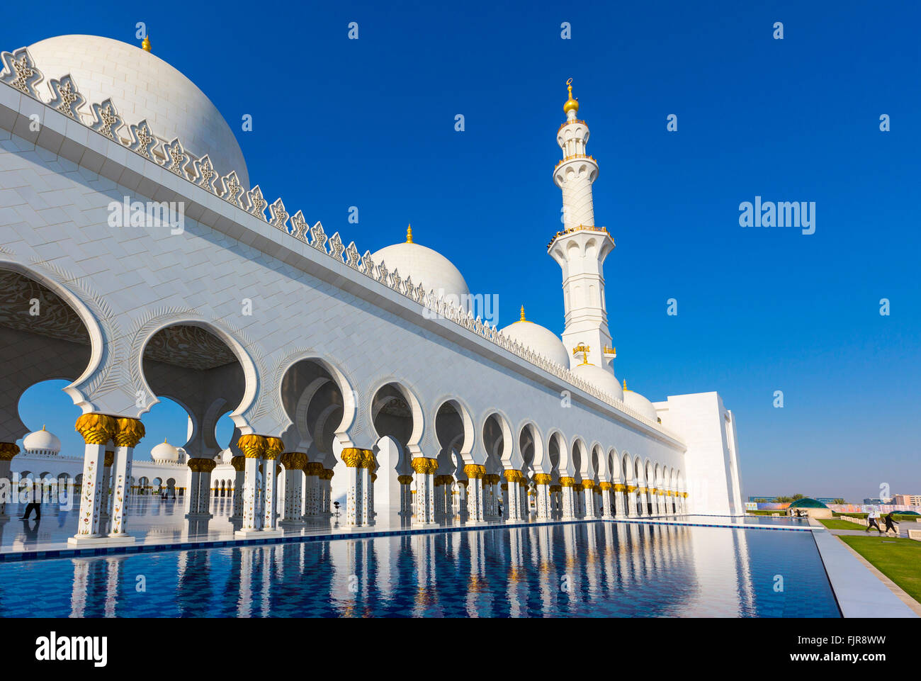 Arcades in the Sheikh Zayed Mosque, Sheikh Zayed Grand Mosque, Abu ...