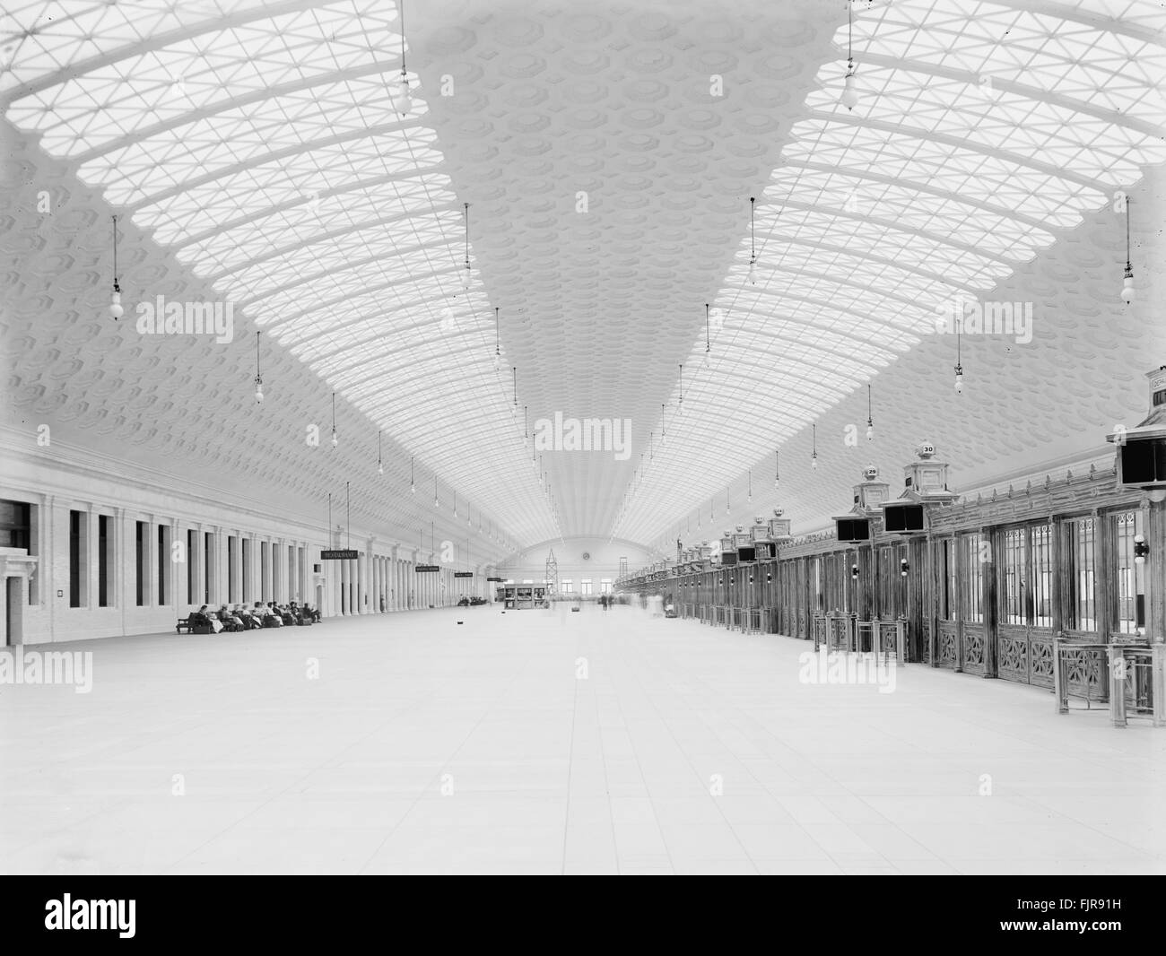 Train Concourse, Union Station, Washington, DC, USA, circa 1910 Stock ...