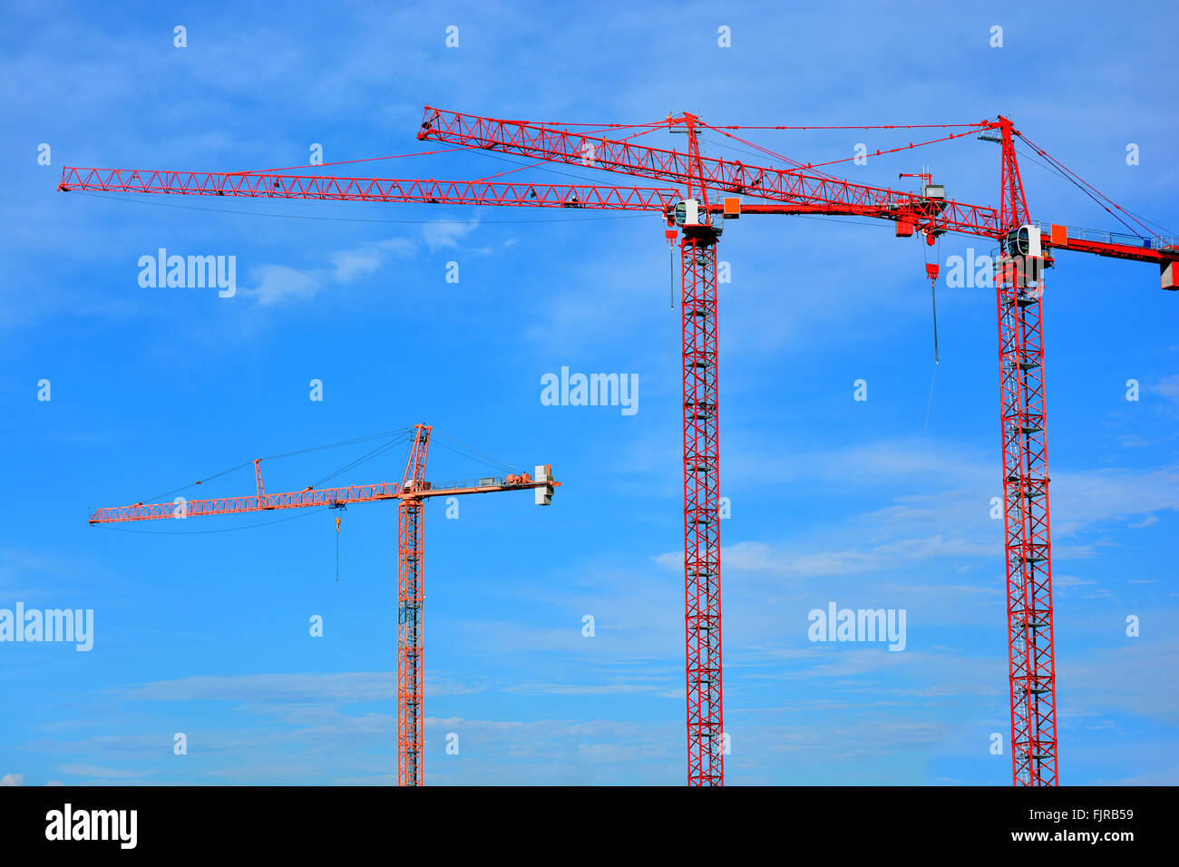Fixed cranes hi-res stock photography and images - Alamy