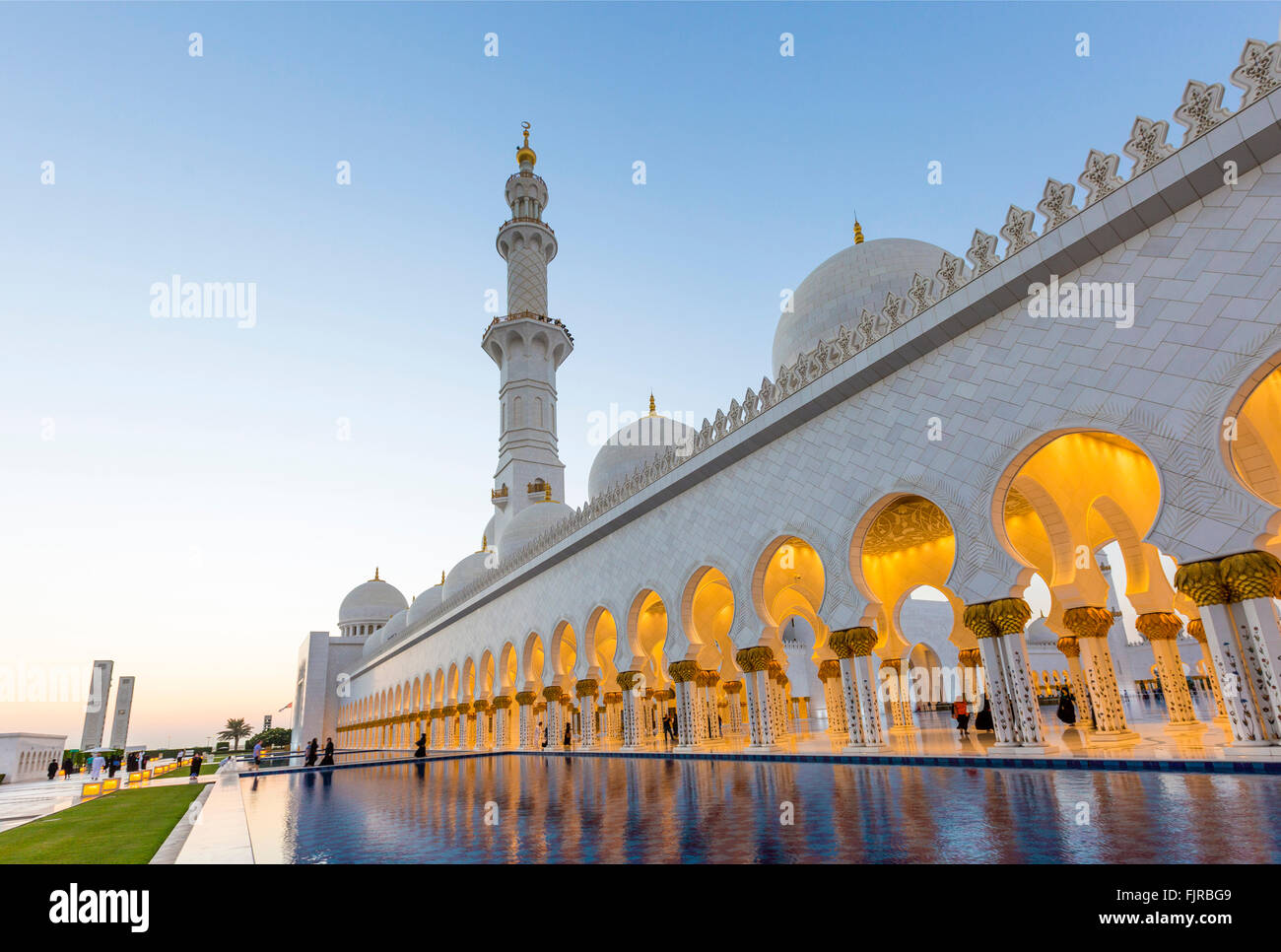 Arcades in the Sheikh Zayed Mosque, Sheikh Zayed Grand Mosque, Abu ...