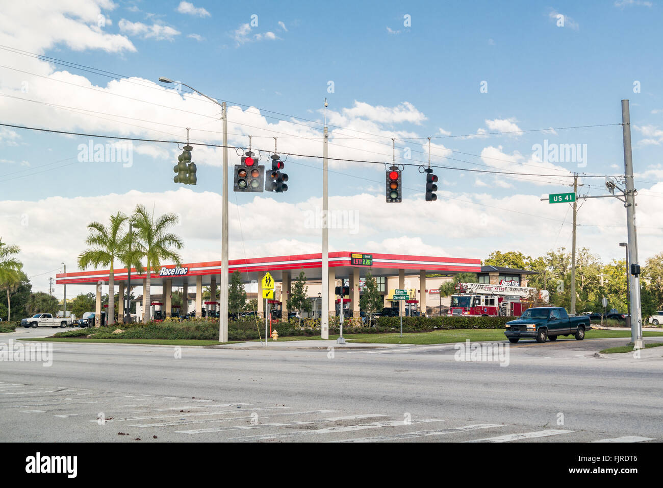Gas station and traffic lights at intersection US 41 Tamiami Trail and ...
