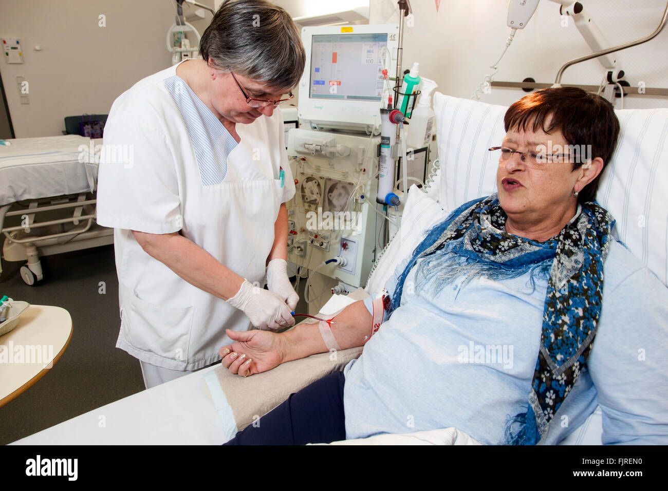 Dialysis hi-res stock photography and images - Alamy