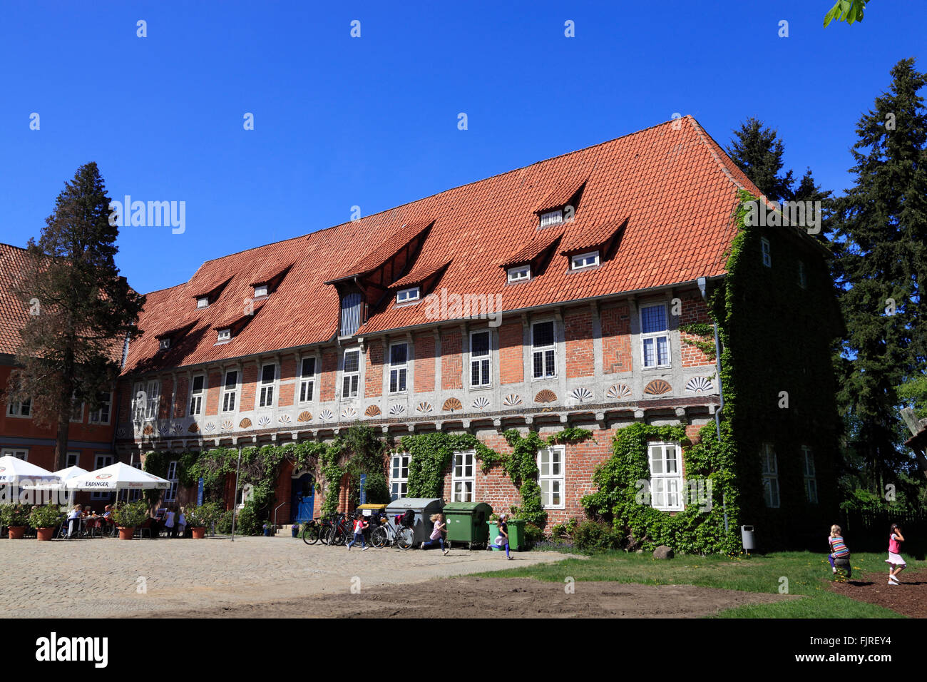Bleckede castle cafe hi-res stock photography and images - Alamy