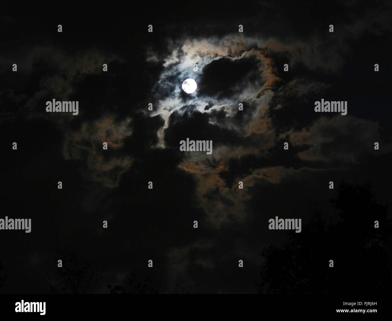 Moon horizontal hi-res stock photography and images - Alamy