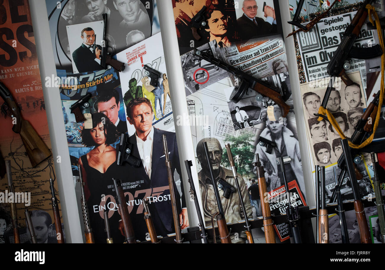 A bank robber from hi-res stock photography and images - Alamy