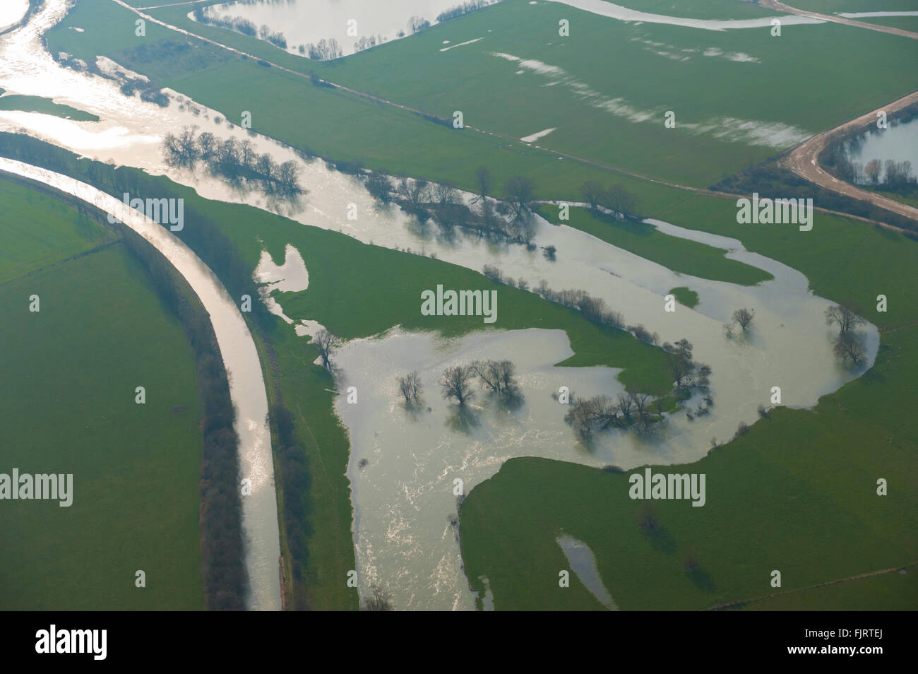 Meuse (55), Verdun, crue de la riviere Meuse en hiver (vue aerienne ...