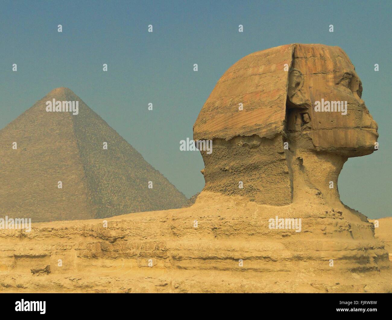 The great sphinx and pyramid hi-res stock photography and images - Alamy