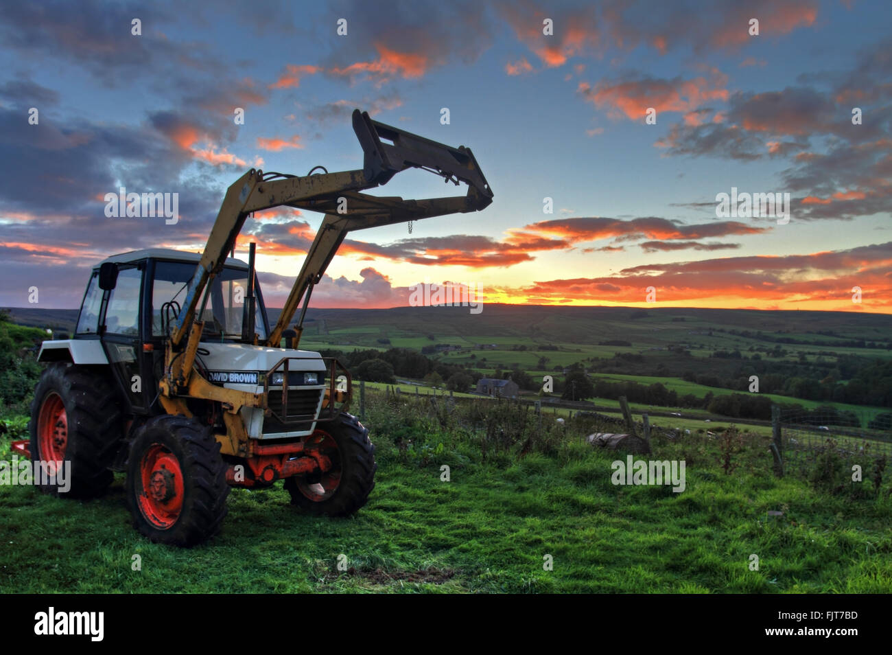 Tractor sunset hi-res stock photography and images - Alamy