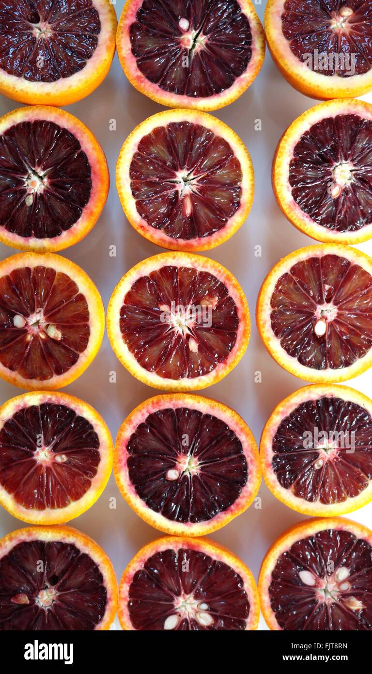 Blood red orange fruit hi-res stock photography and images - Alamy