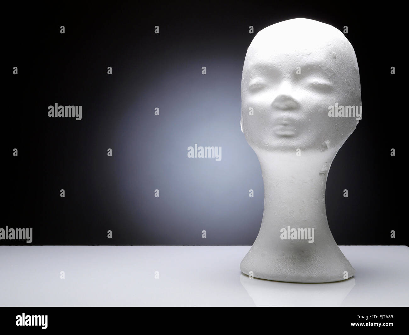 Profile dummy hi-res stock photography and images - Alamy
