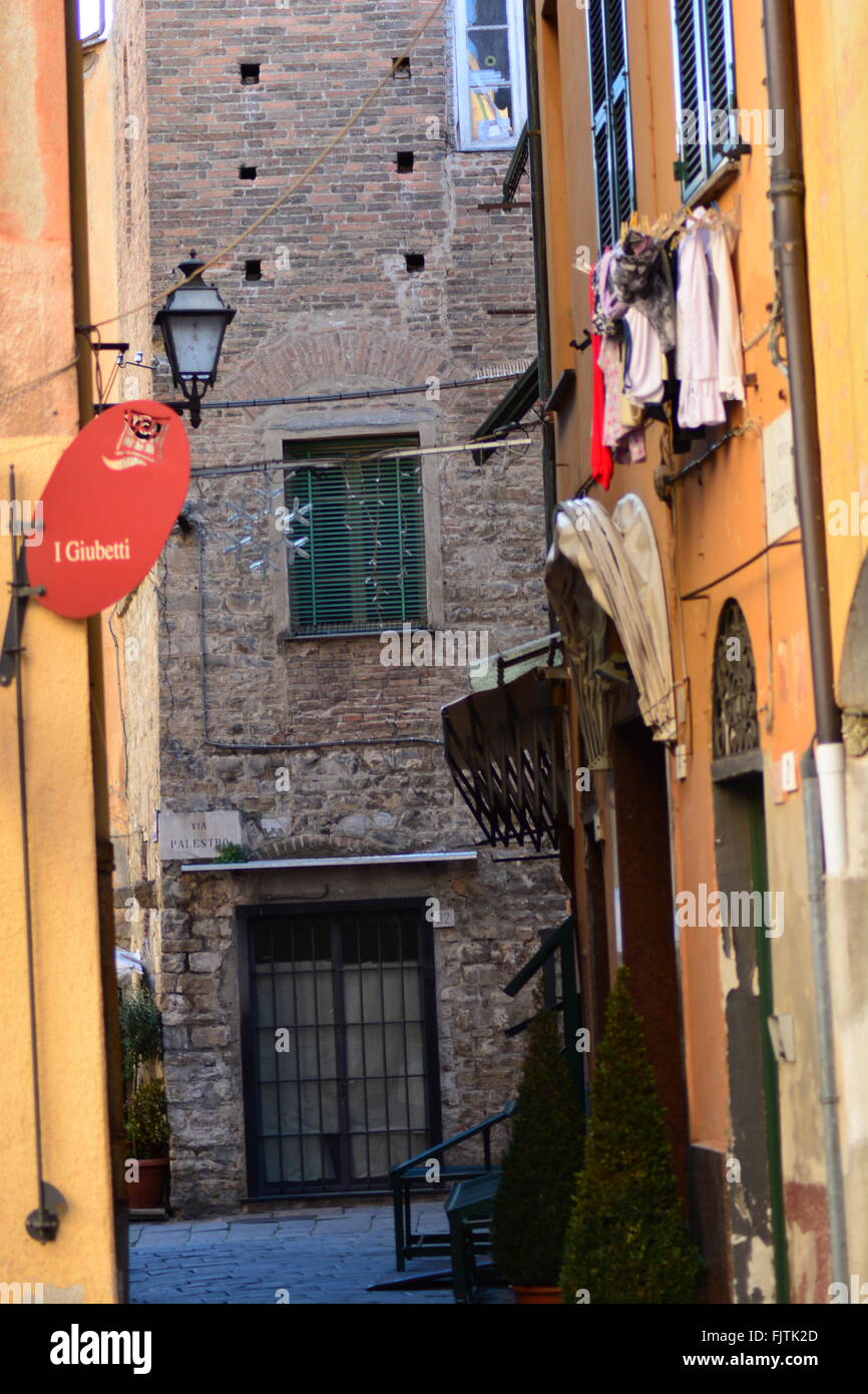 Typical Italian narrow streets Stock Photo - Alamy