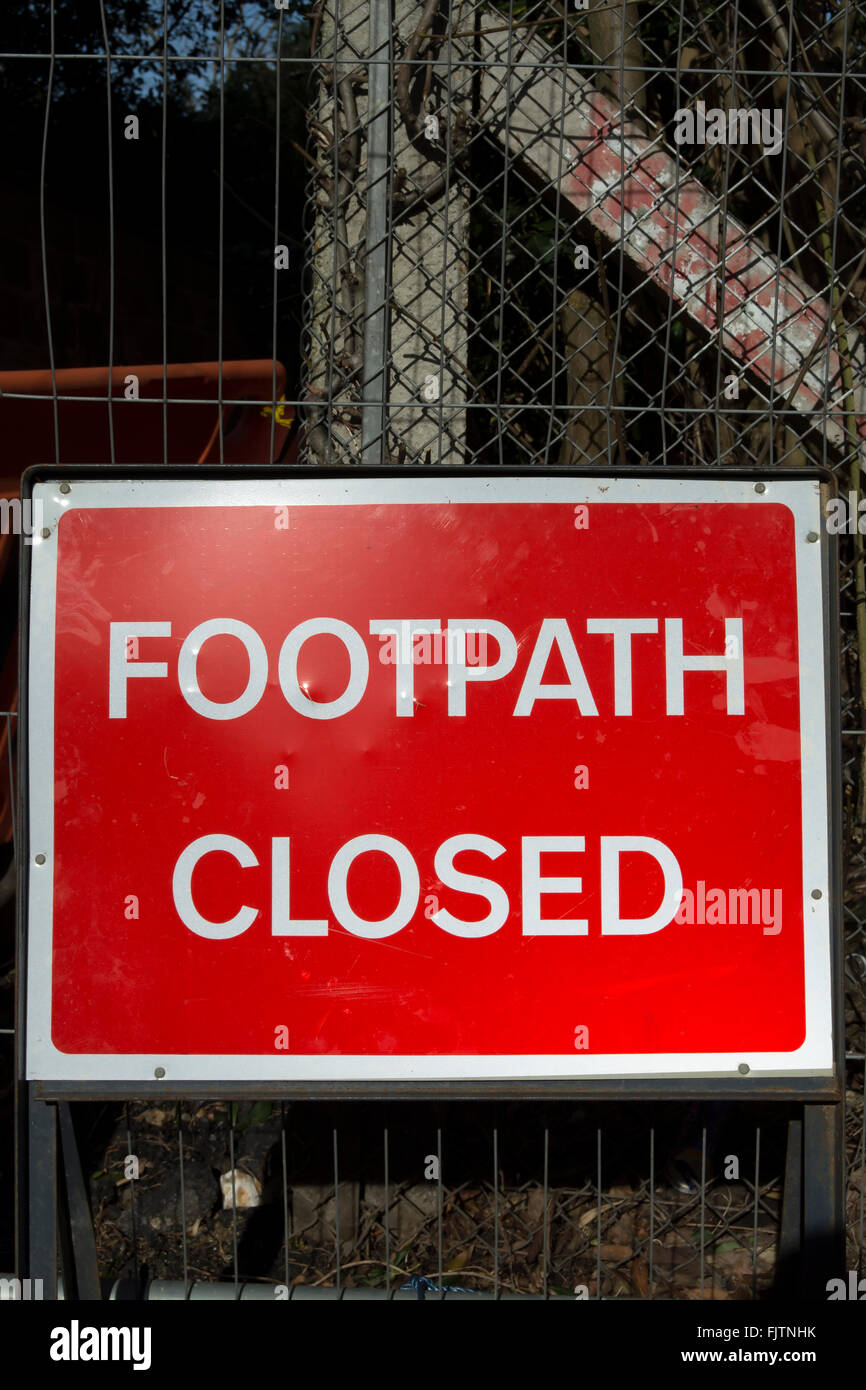 british footpath closed sign Stock Photo - Alamy british footpath closed sign Stock Photo - Alamy