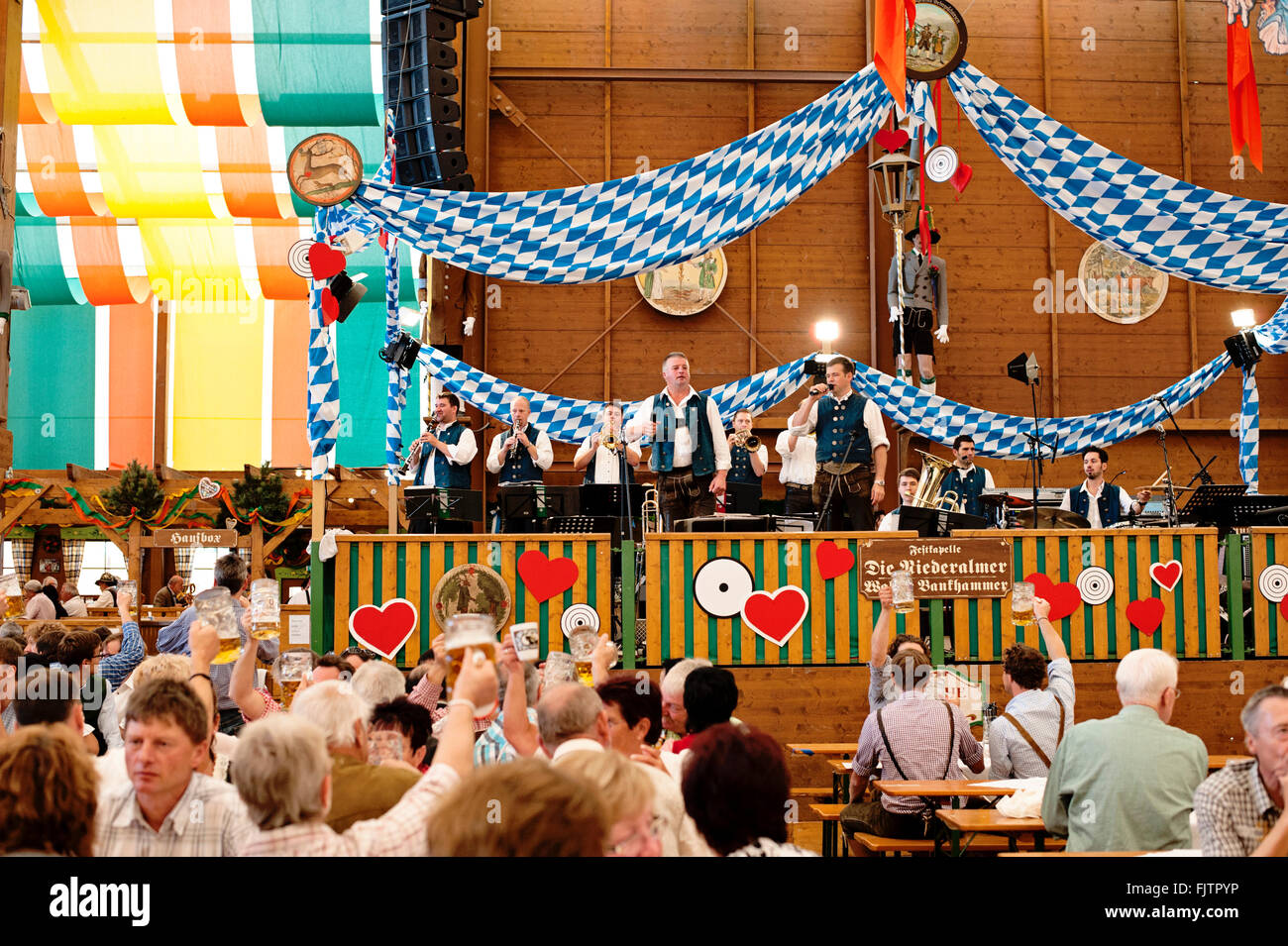 Oktoberfest band hi-res stock photography and images - Alamy
