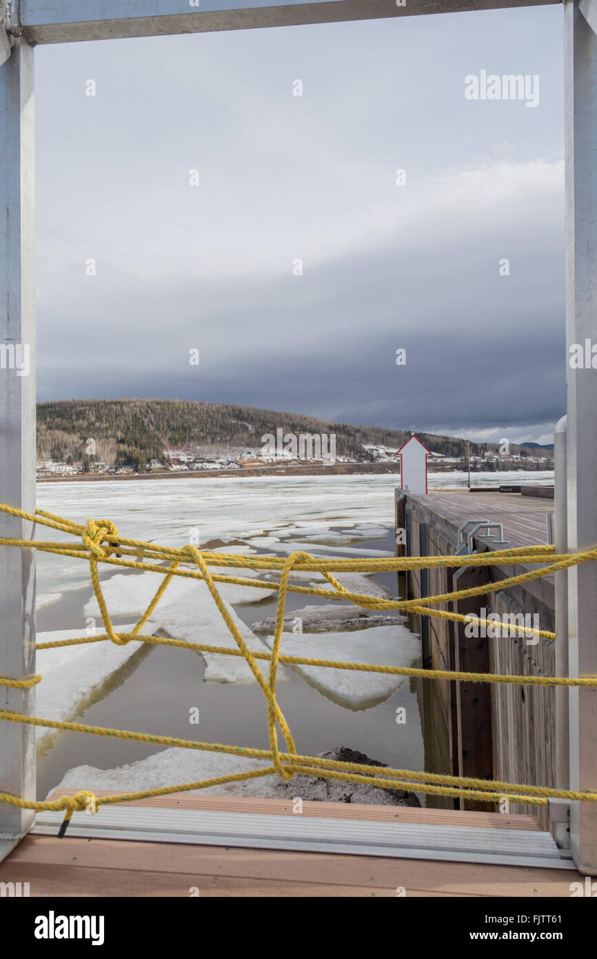 Rope barrier hi-res stock photography and images - Alamy