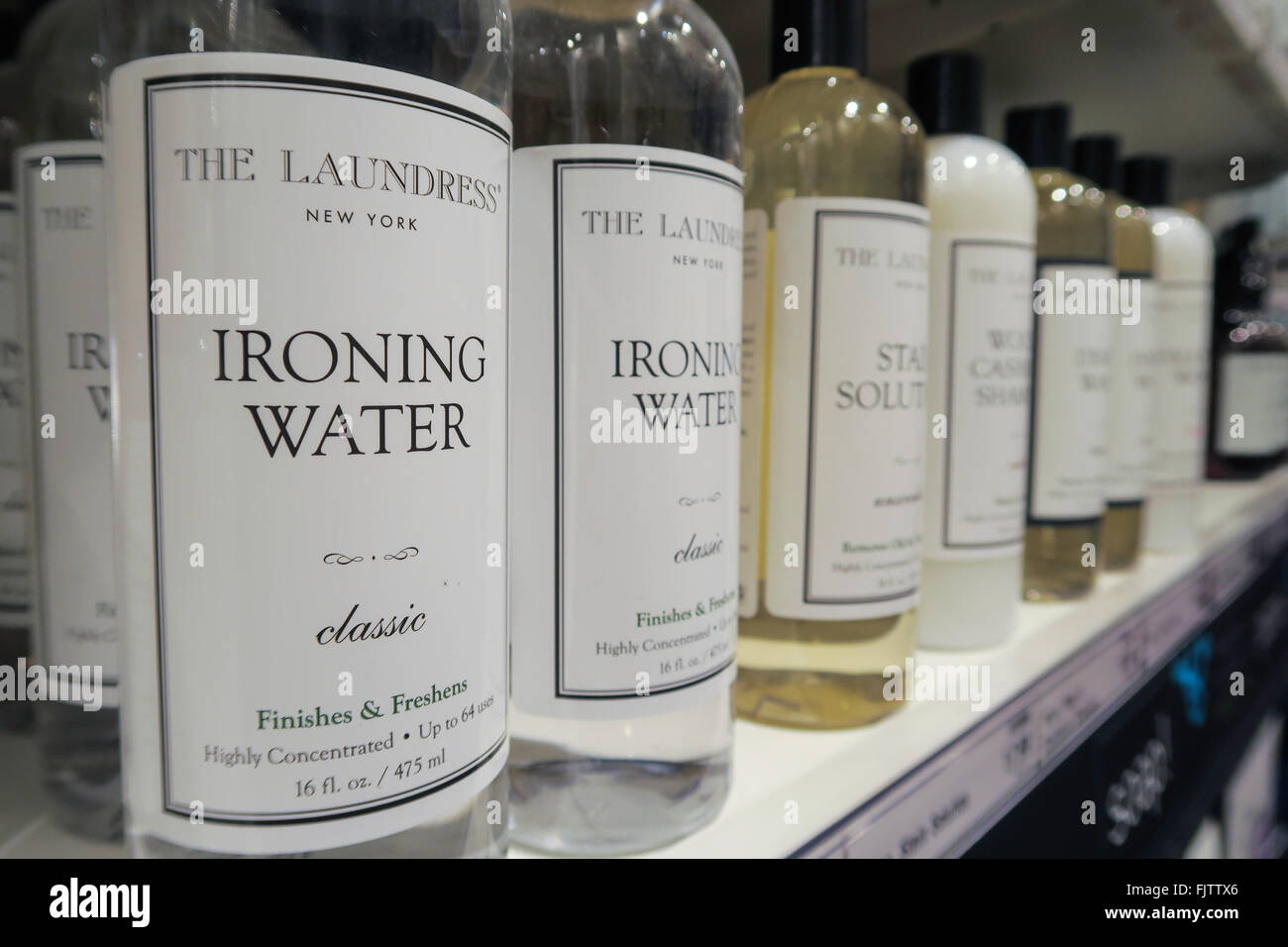 Laundress hi-res stock photography and images - Alamy