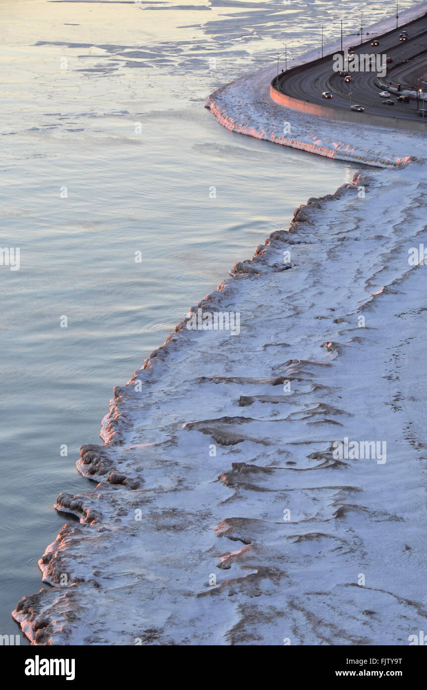 Below zero ice bar hi-res stock photography and images - Alamy