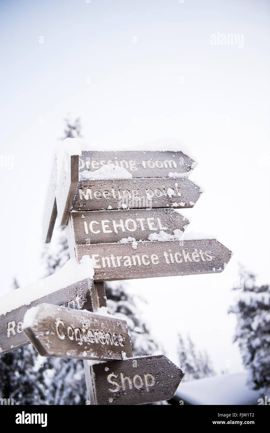 Ice sign hotel hi-res stock photography and images - Alamy
