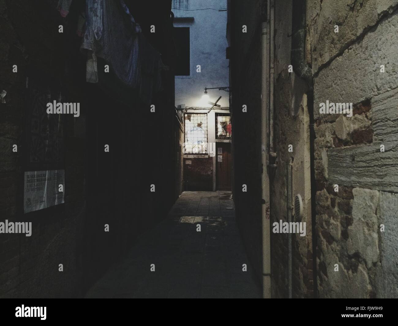 Empty alley at night hi-res stock photography and images - Alamy