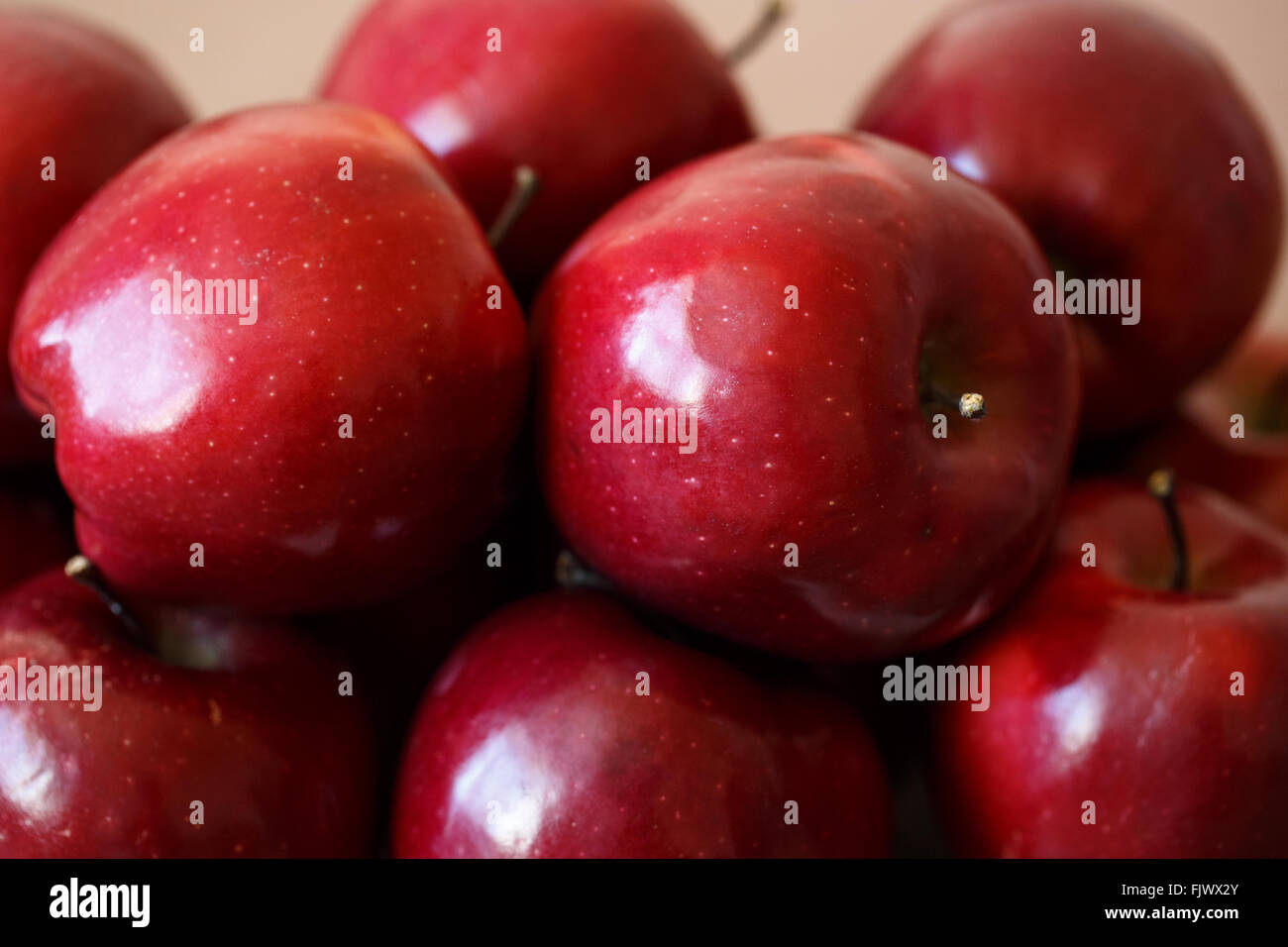 Ripe red delicious apples hi-res stock photography and images - Alamy
