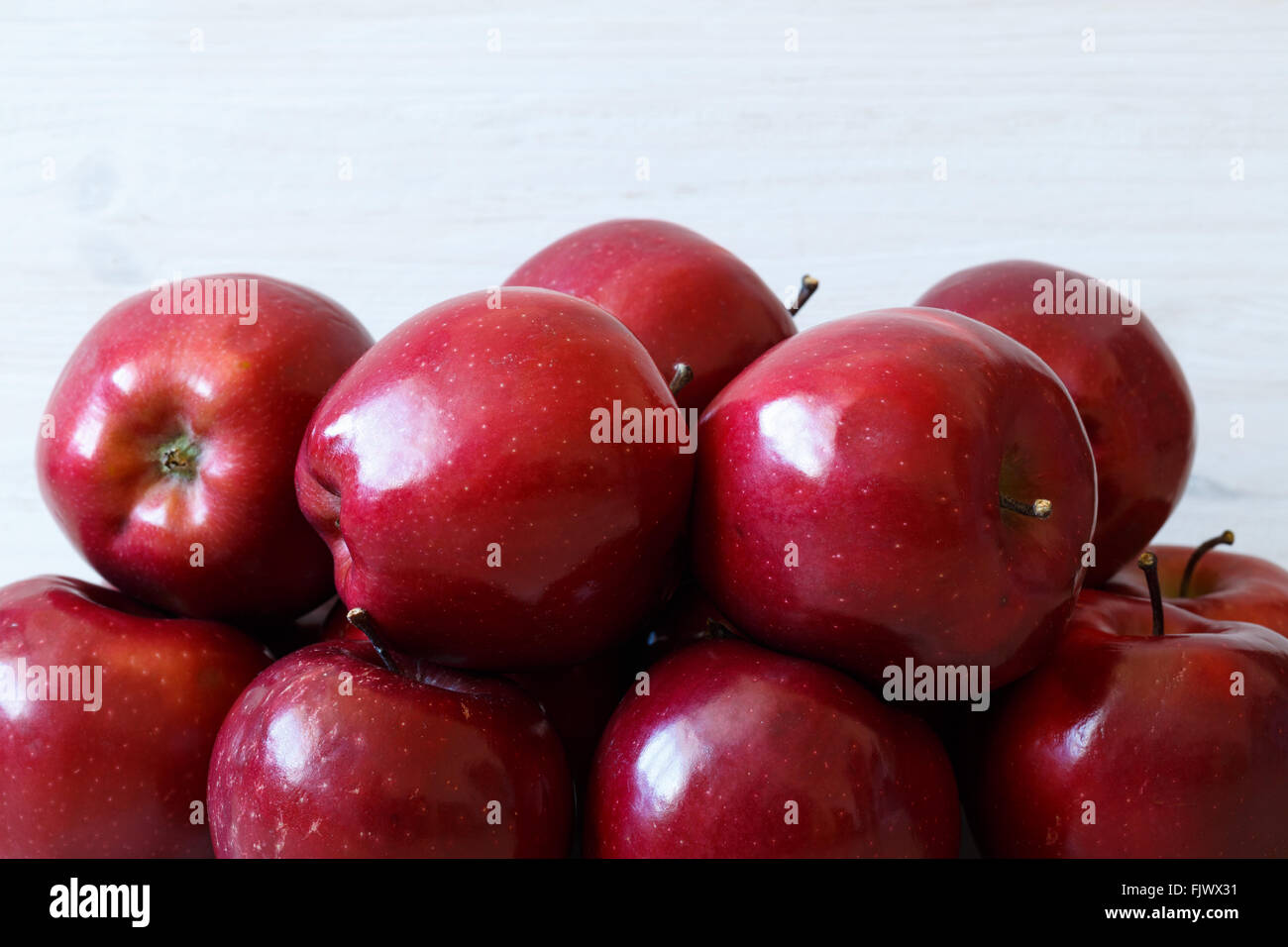 Ripe red delicious apples hi-res stock photography and images - Alamy