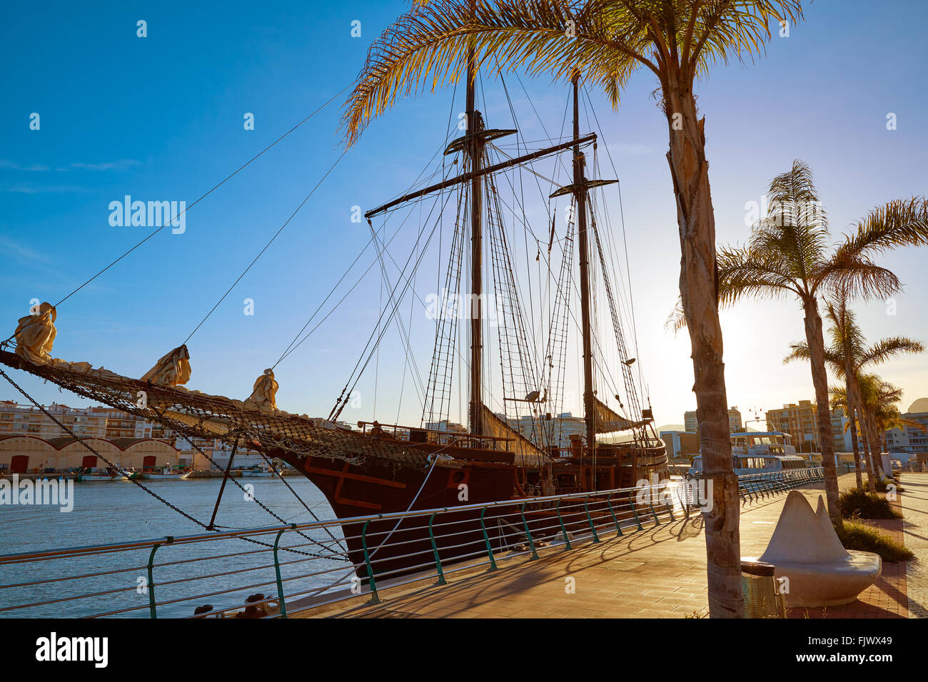 Valencia promenade hi-res stock photography and images - Alamy