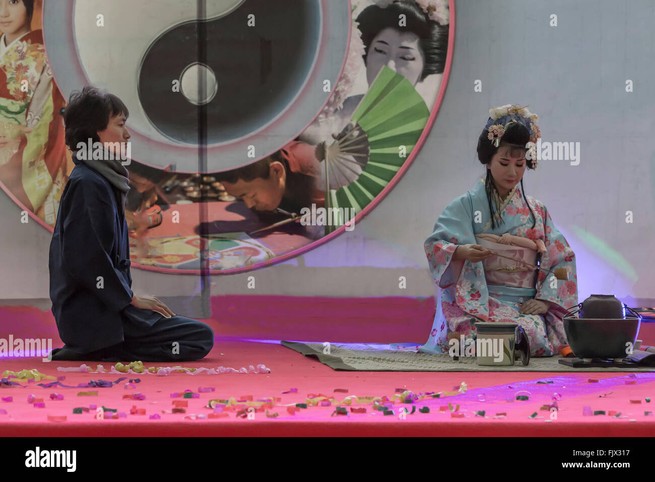 Geisha tea hi-res stock photography and images - Alamy
