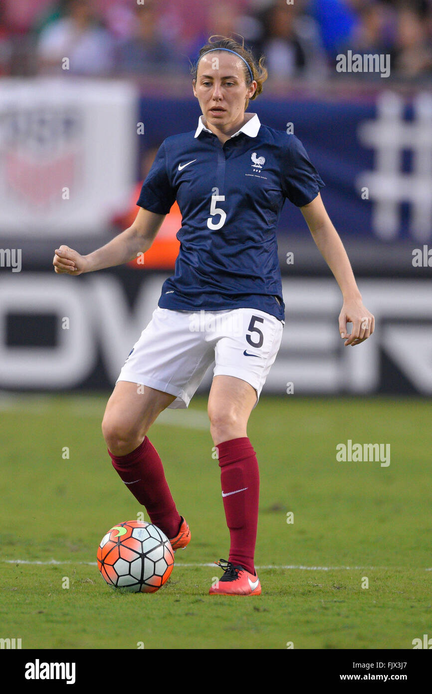 Tampa, Florida, USA. 3rd Mar, 2016. French defender Sabrina Delannoy (5 ...