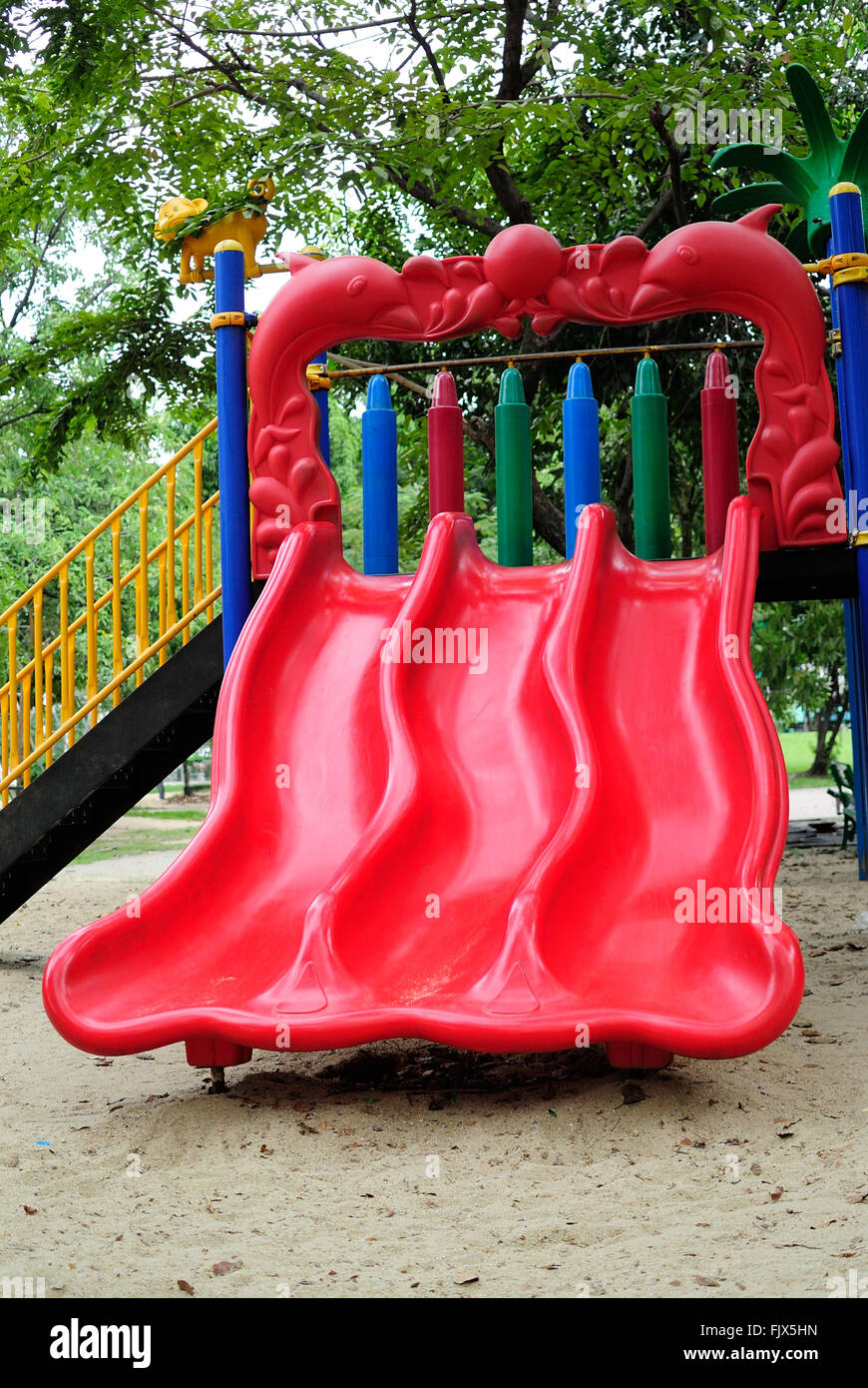 Red slides hi-res stock photography and images - Alamy