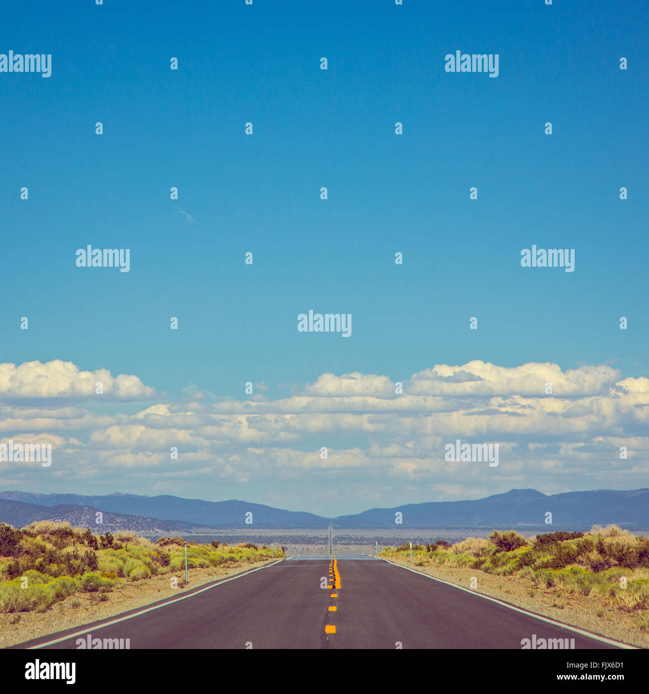 Car open road america hi-res stock photography and images - Alamy