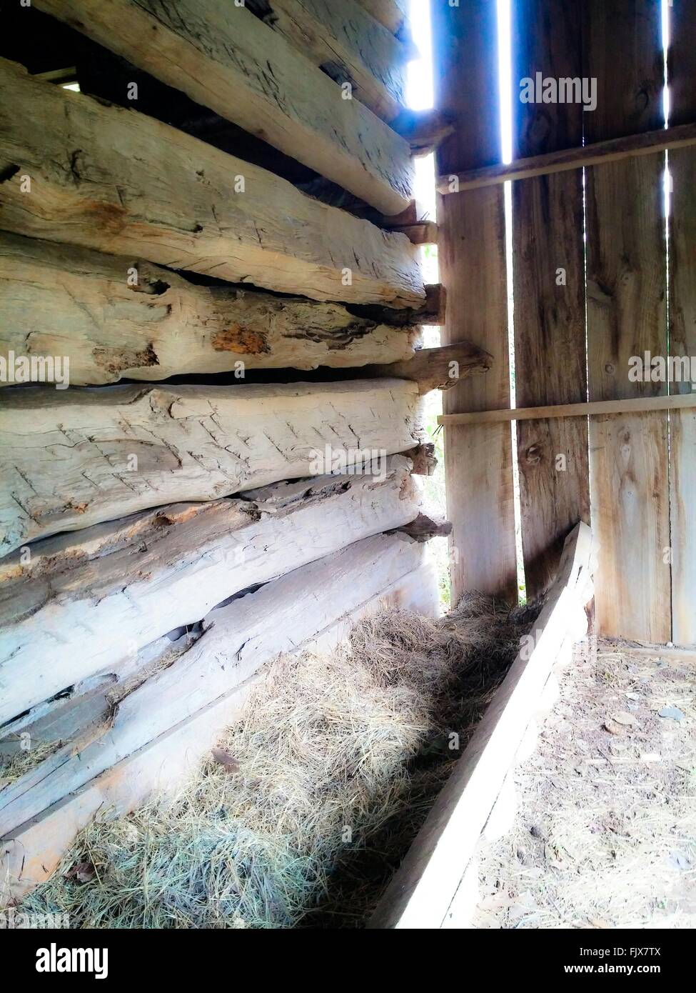 Wooden stable wall hi-res stock photography and images - Alamy