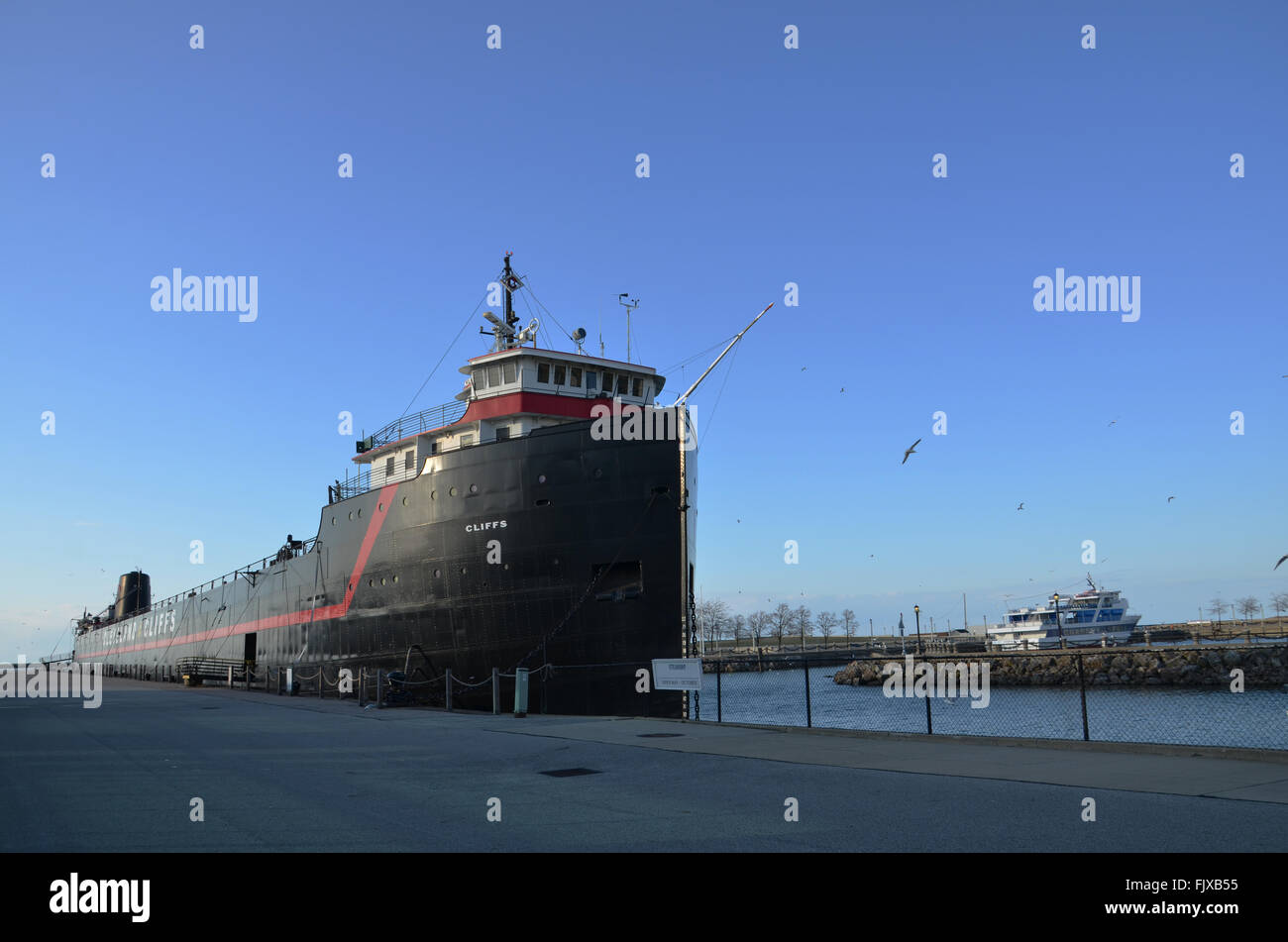 Steamship on Lake Erie Stock Photo - Alamy