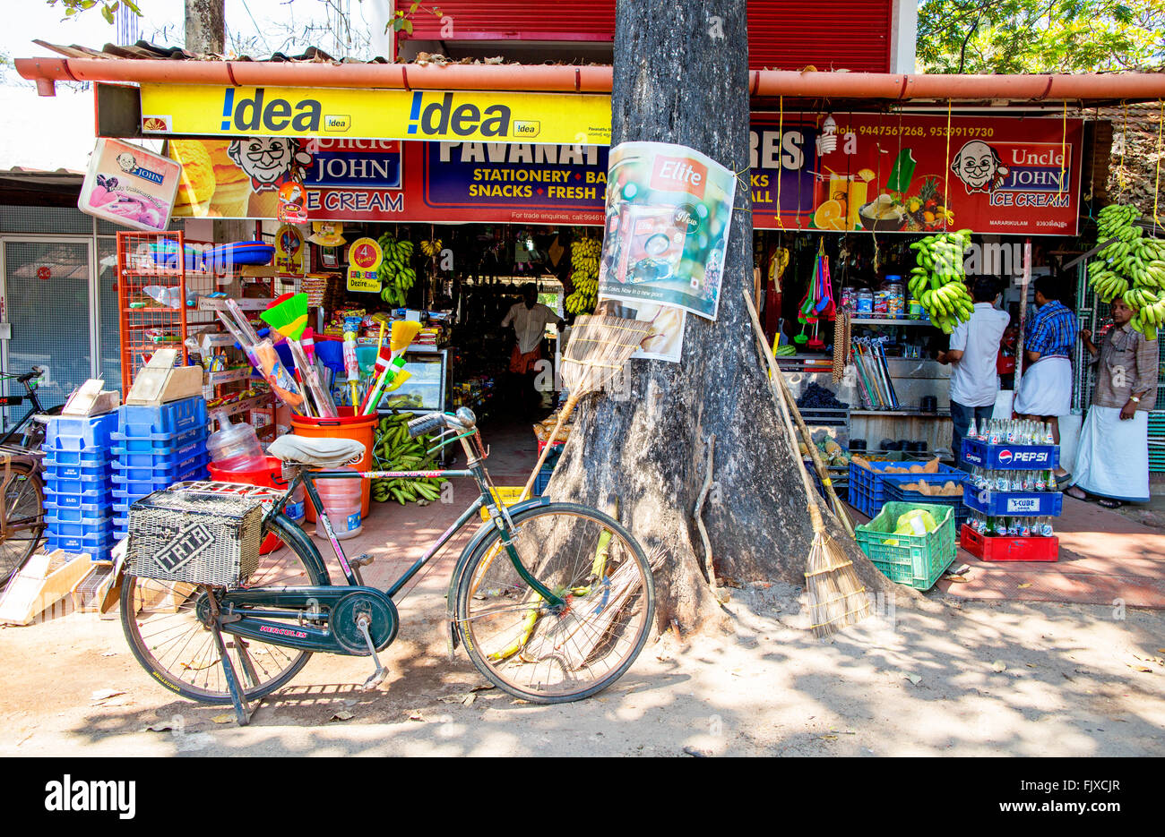 Kerala streets hi-res stock photography and images - Alamy