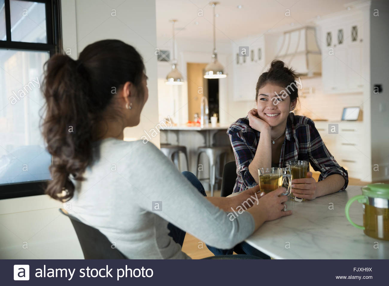 Parent talking teenager hi-res stock photography and images - Alamy